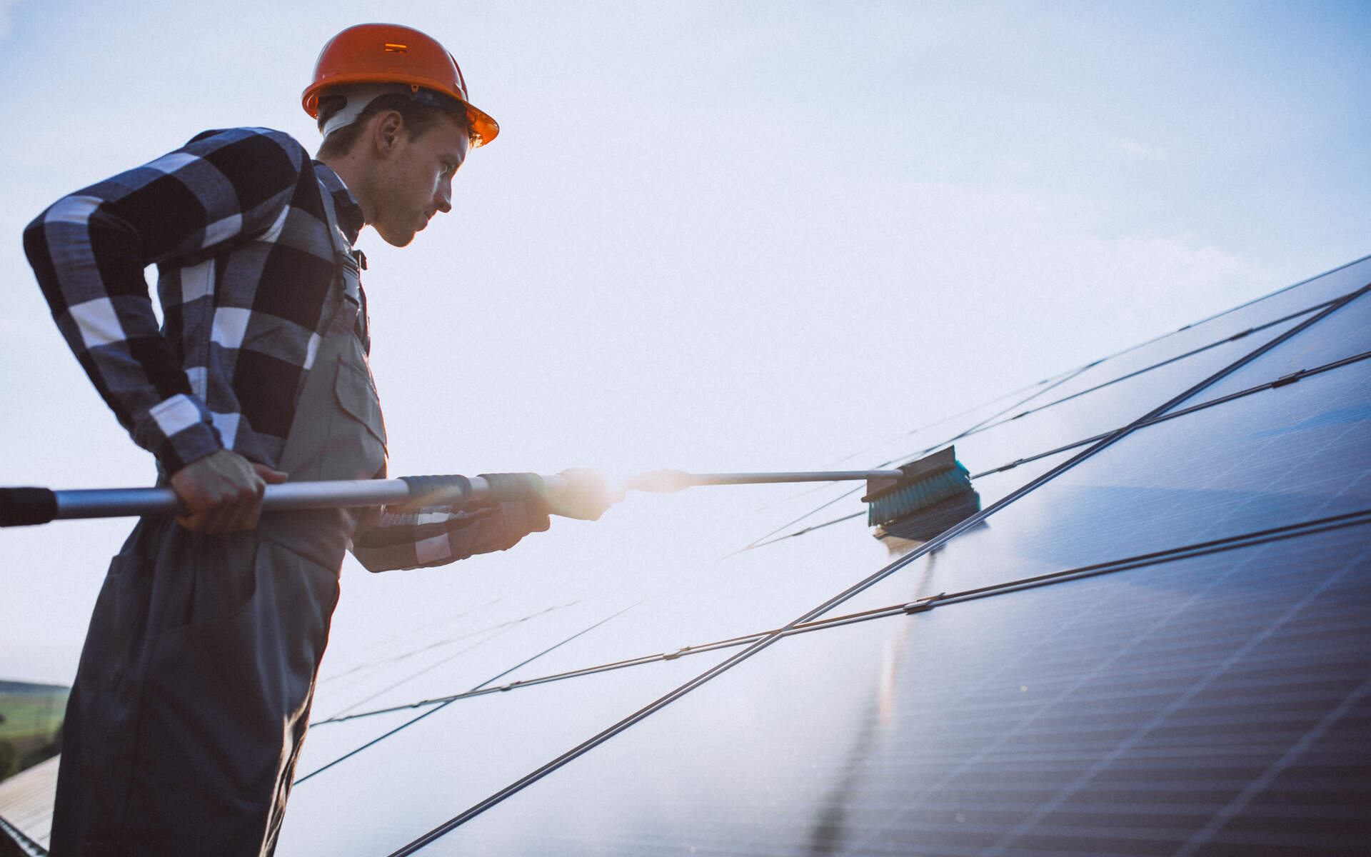 Solar Panel Cleaning in Los Angeles | Pro DIY Guide